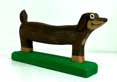 WIENER DOG CARVING - (Dachshund) (18) by Minnie Adkins