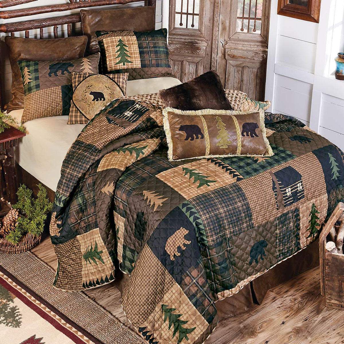 Rustic Bedding Sets: Queen Size Black Bear & Pines Quilt Set | Black ...