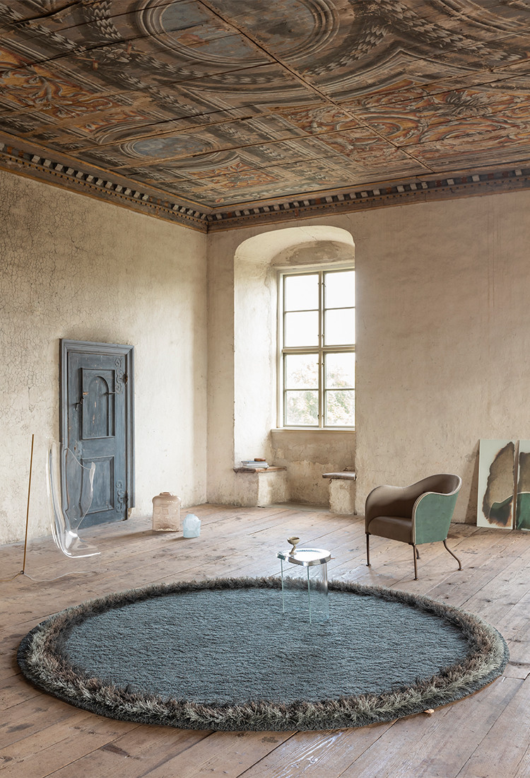 Luxurious Feather Rug by Kasthall | Hand-Tufted Wool & Linen