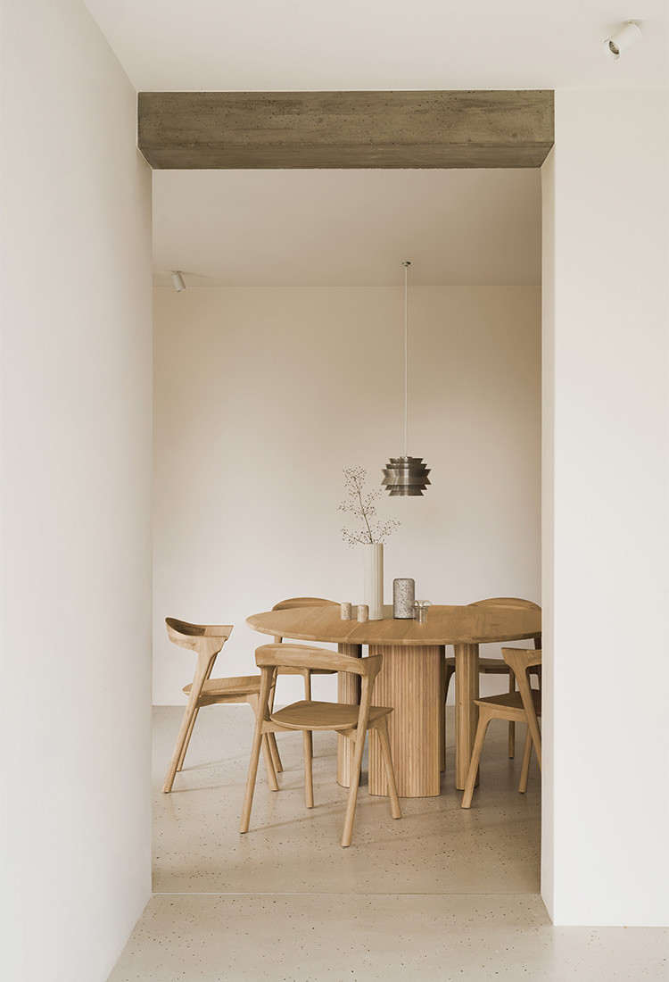 Roller Max Dining Table by Ethnicraft | Modern Design & Versatile Style