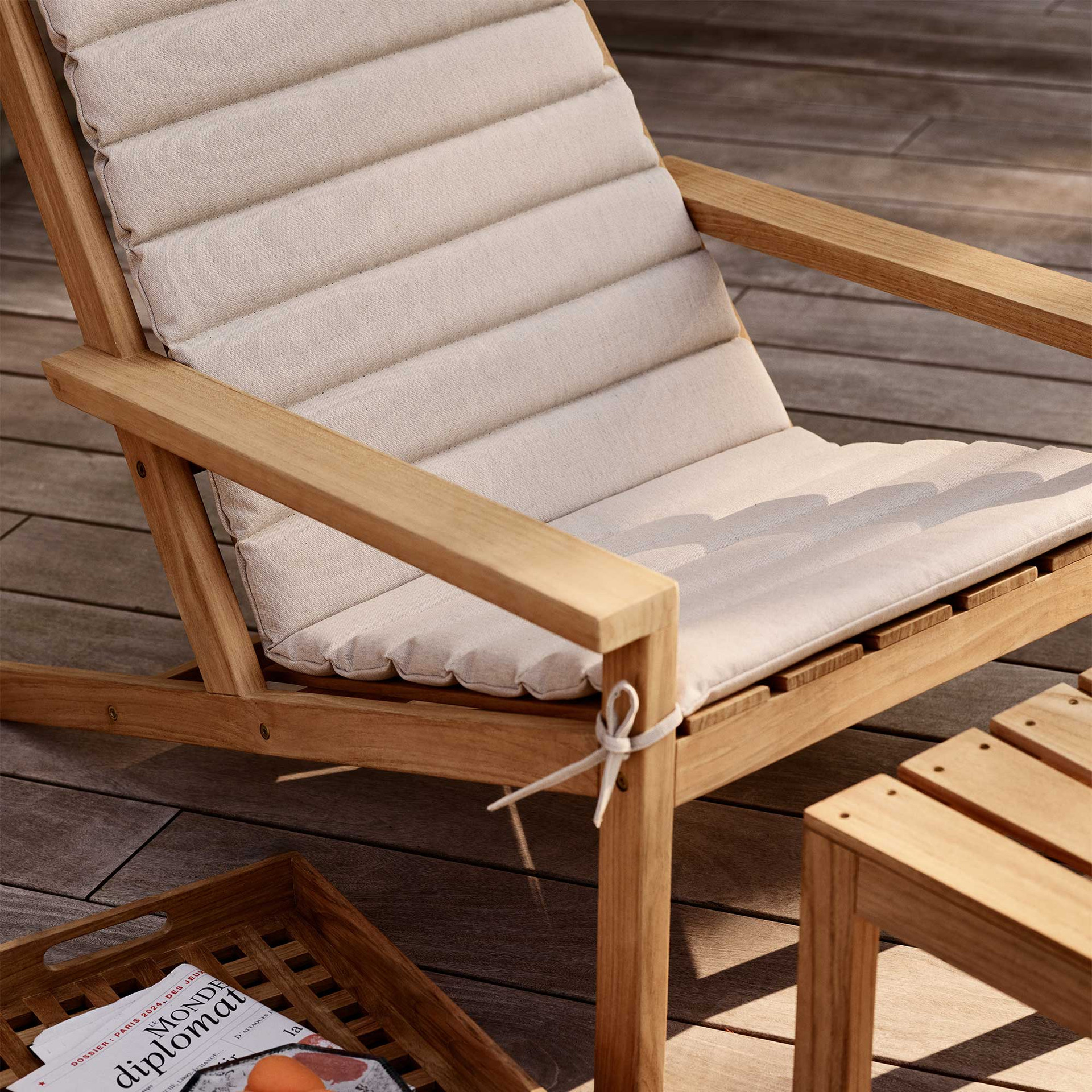 Between Lines Deck Chair by Fritz Hansen | Premium Teak Lounger for ...