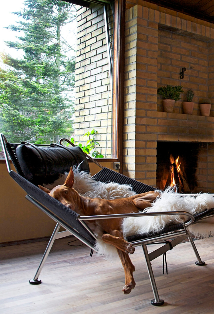 Buy Flag Halyard Chair by Hans J. Wegner | Luxurious Design & Comfort ...