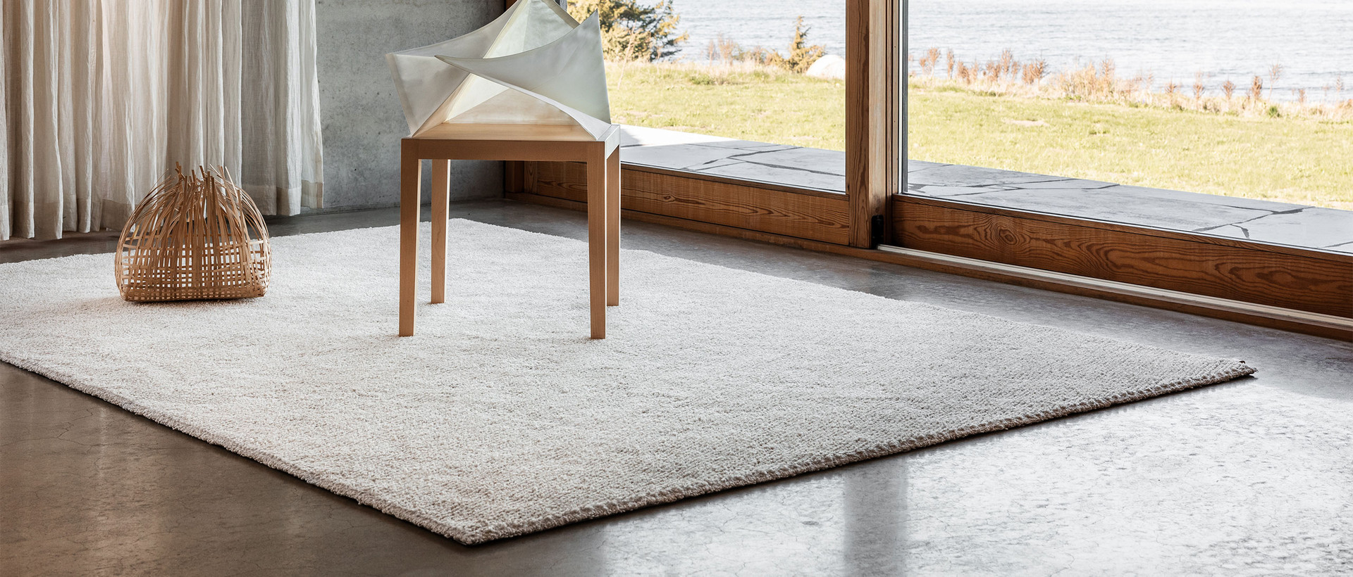 Discover the Elegance of Spire Rug by Kasthall - Hand-Tufted Luxury