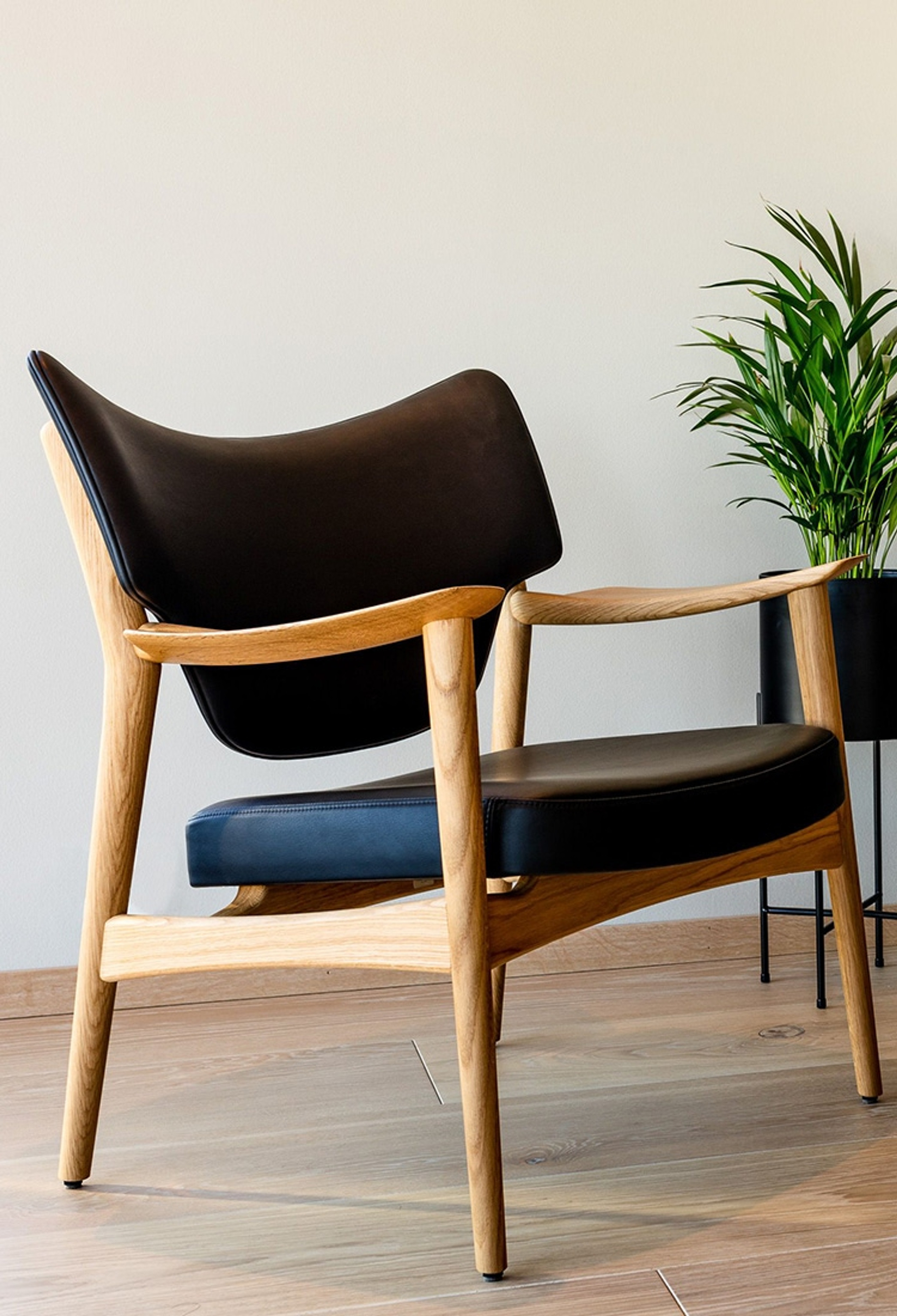 Veng Lounge Chair - Lekker Home