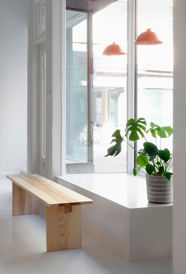 EDI Bench by Nikari - Versatile Dining & Entryway Seating | Durable Oak ...