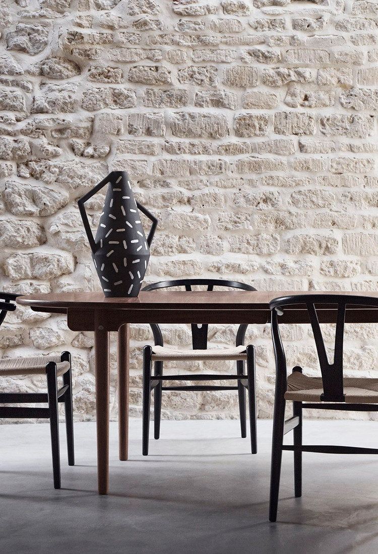 CH338 Dining Table - Lekker Home