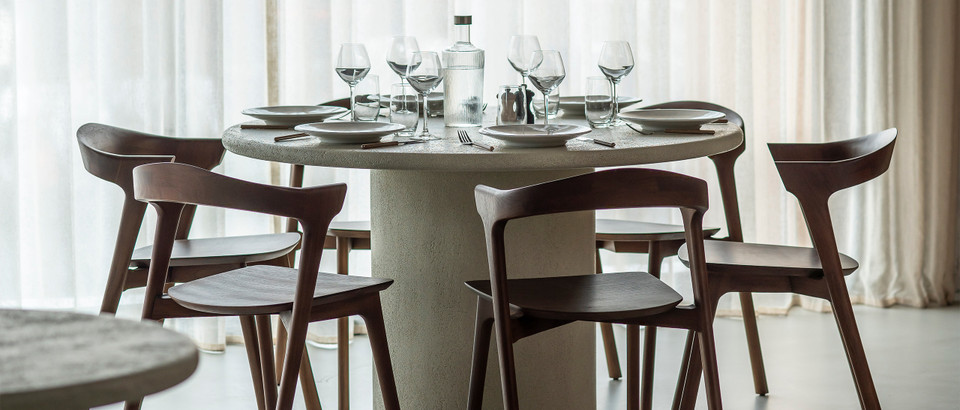 Elements Dining Table by Ethnicraft | Elegant Microcement Centerpiece ...