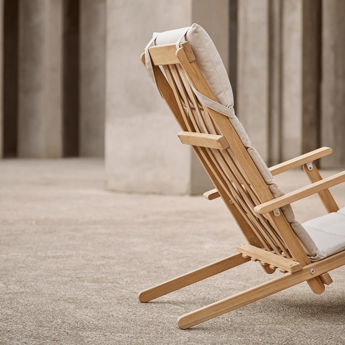 Luxurious Hans J. Wegner Deck Chair | Made to Order by PP Møbler