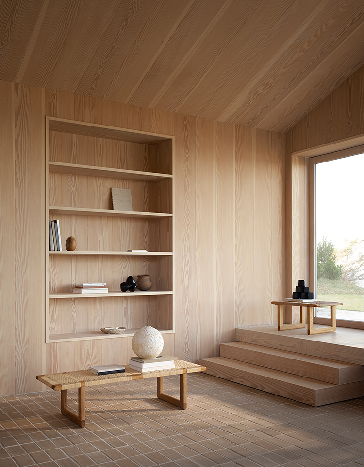 BM0488L Bench by Carl Hansen | Timeless Danish Design | Solid Oak Elegance