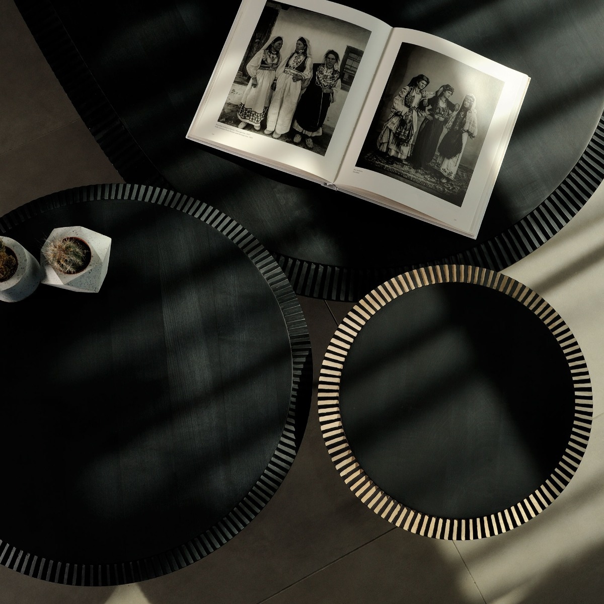 Elegant Zanat Piano Round Folding Table | Stylish & Functional Home Décor