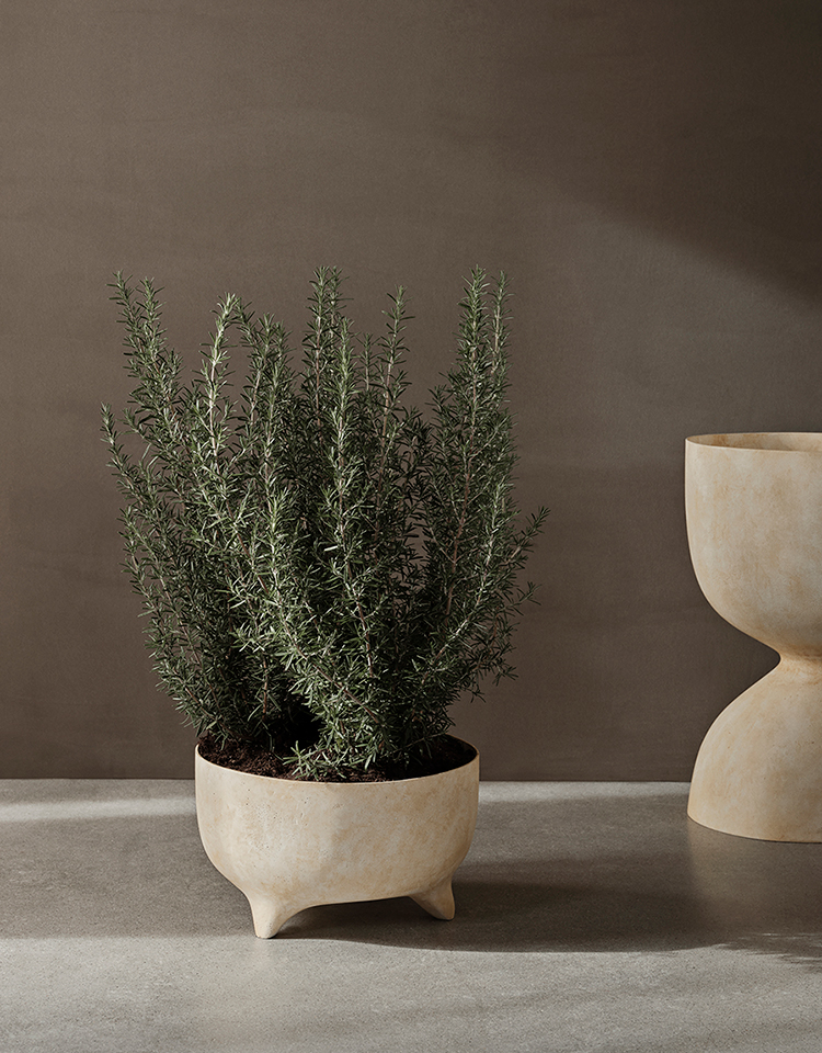Evoke Pot by ferm LIVING | Stylish & Versatile Planter for Indoor ...