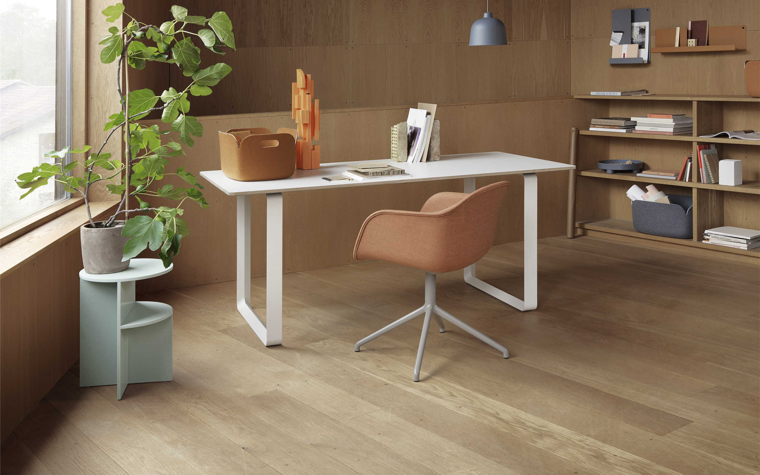 Sculptural Side Tables That Share a Sofa's Spotlight - Lekker Home