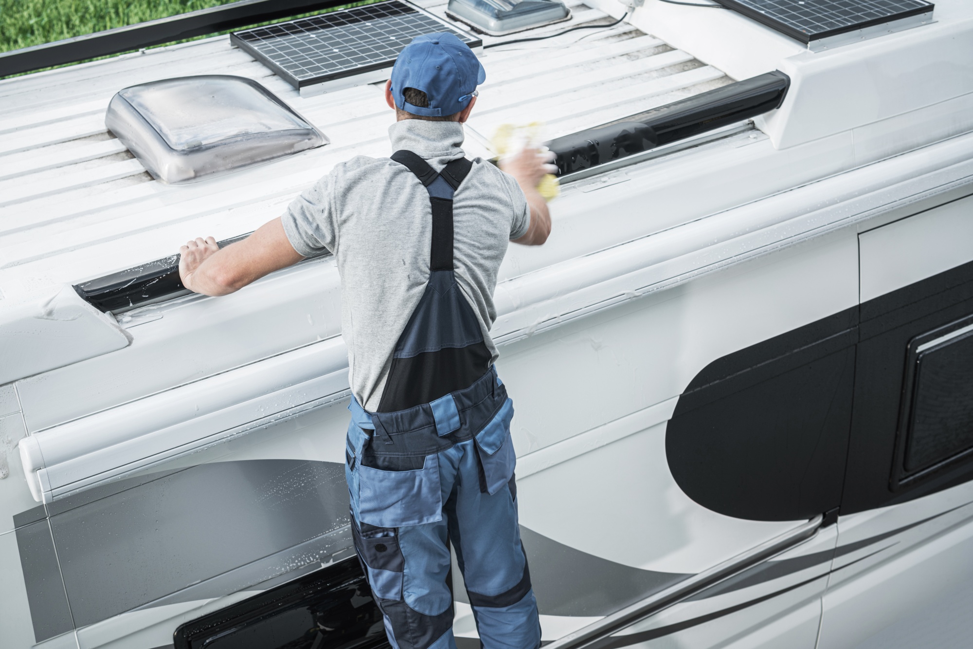 RV Roof Types and Maintenance Tips - RecPro