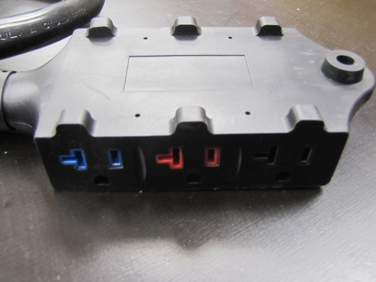 Indu-Electric DOG House Floor Box Distro, L21-30 Input to 3 Breakered ...