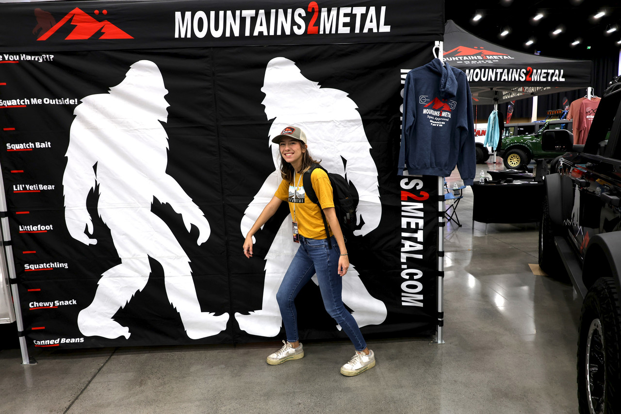 M2M Logo Mountain Landscape T-Shirt - GOLD - Mountains2Metal