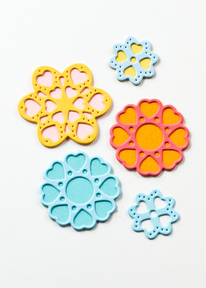 Memory Box Dies - Heart Flowers - Scrapbooking Made Simple