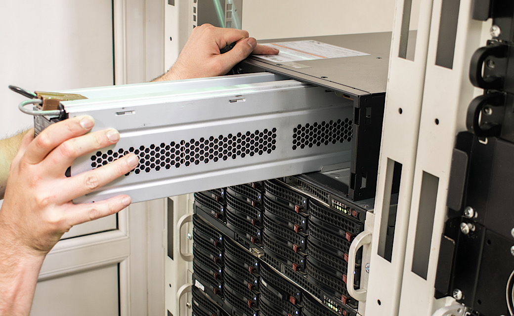 Essential Server Rack Accessories: Overview of Must-Have Server Rack ...