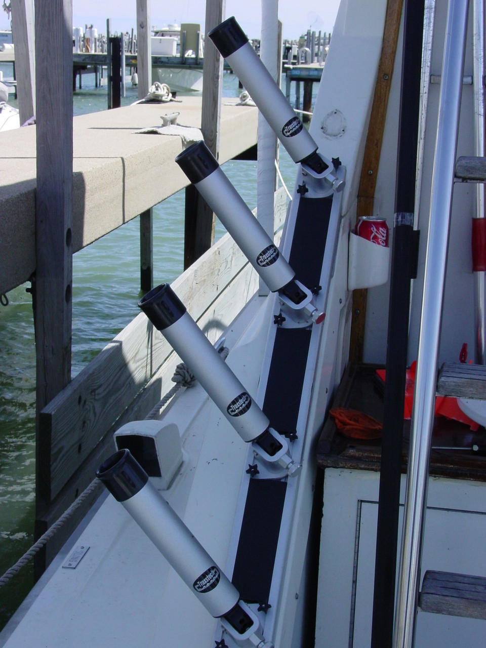 Aluminum Adjustable Rod Holder | Traxstech