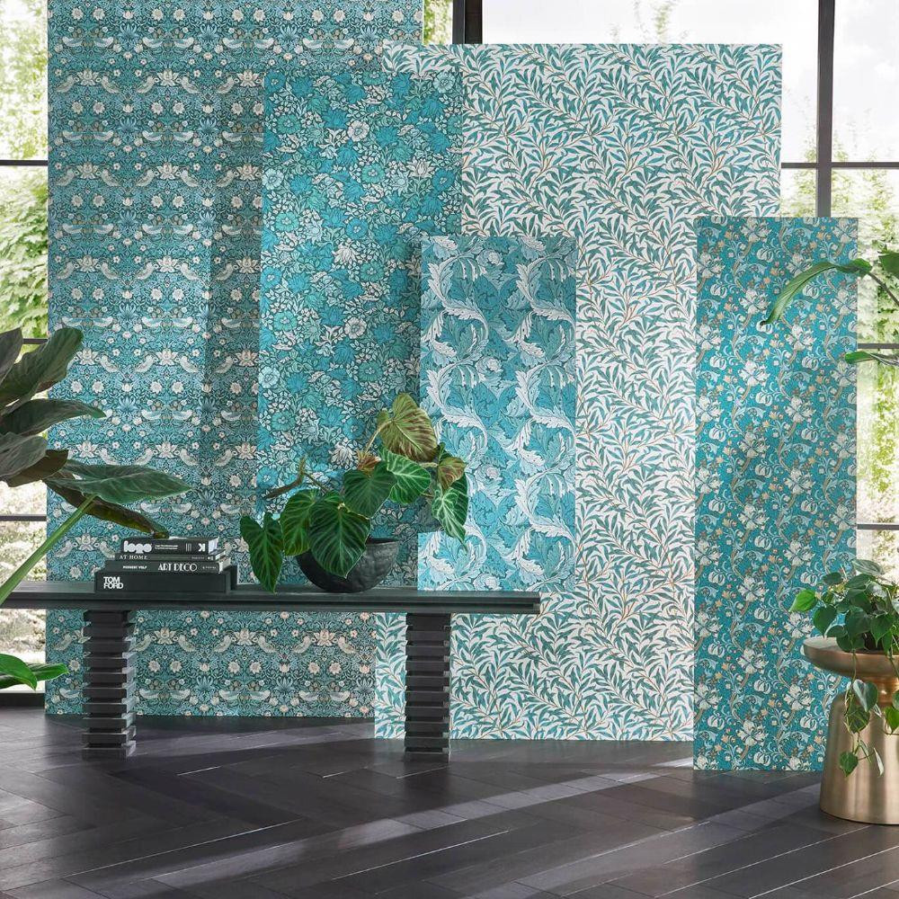 Clarke & Clarke Golden Lily Wallpaper - W0174/02 - Slate / Dove