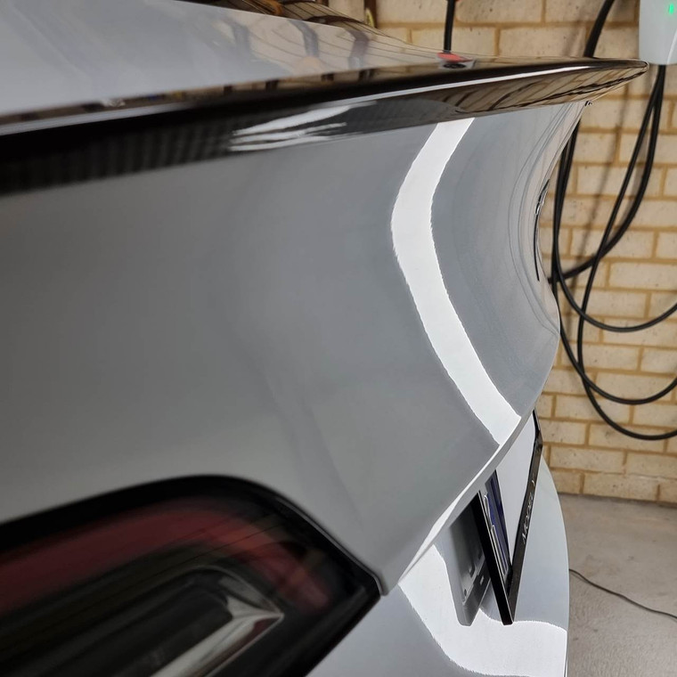 Tesla Model Y real dry carbon fibre factory Spoiler