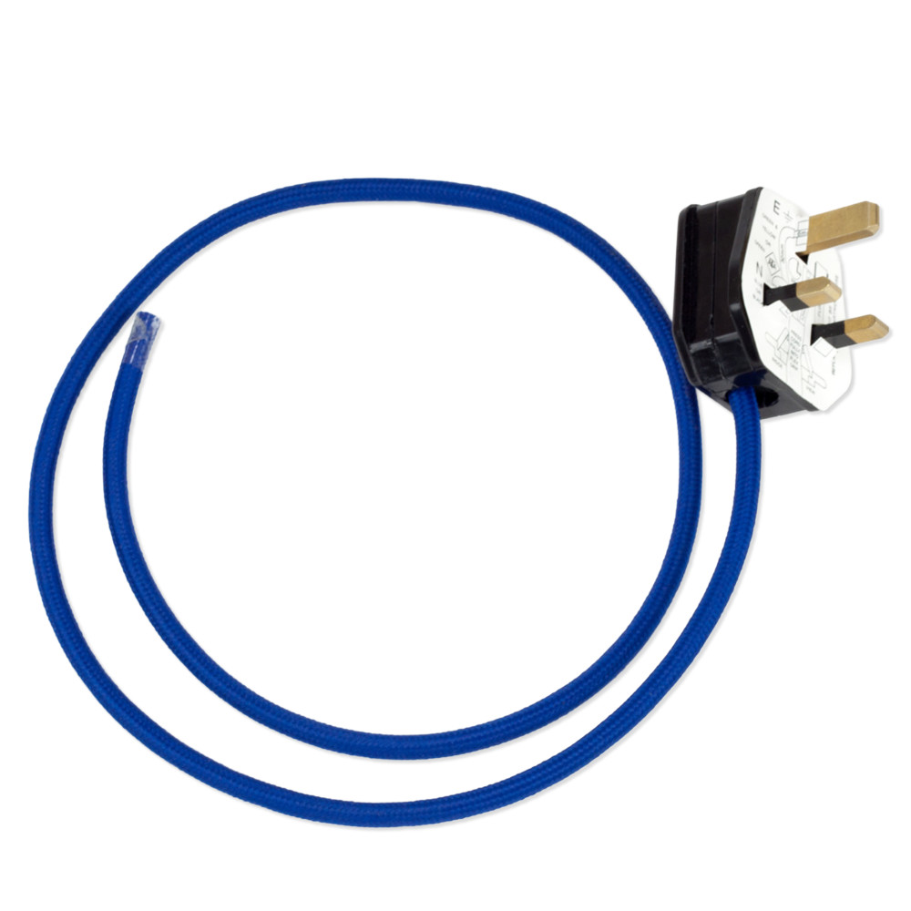 3 Core Cable with UK Mains Plug Top 3336047 - lampspare.co.uk