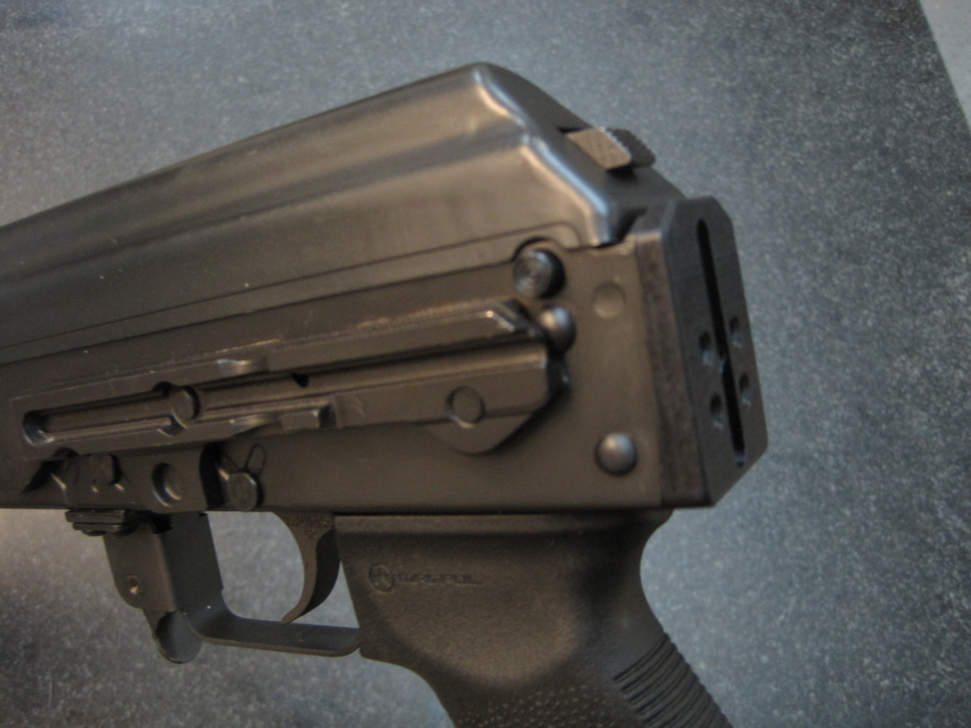 Yugoslavian Universal Stock Adapter