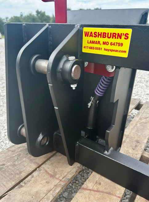 PIN ON THOMAS 233 TO UNIVERSAL SKID STEER