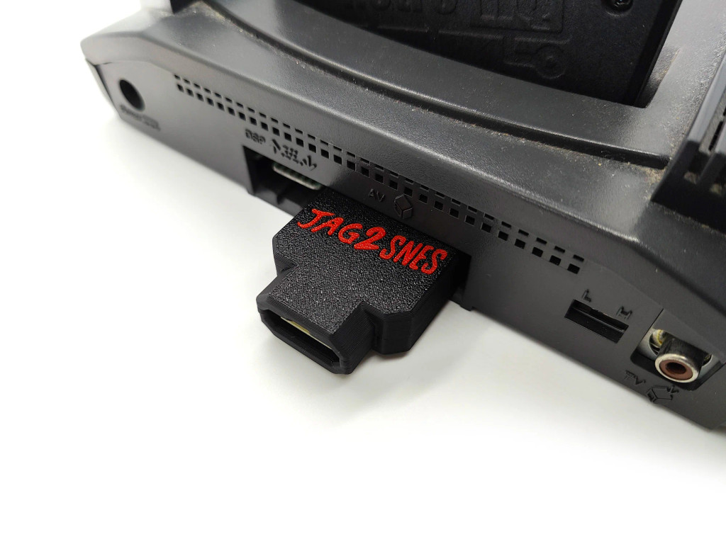 JAG2SNES - Atari Jaguar AV to SNES Multi-Out Adapter