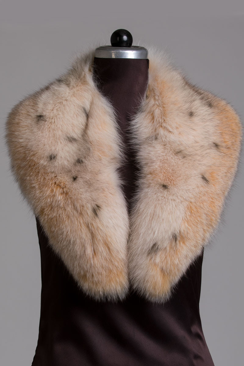 Spotted Fox Fur Collar | SKANDINAVIK FUR