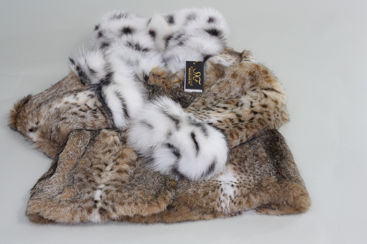 Fur Coat Lynx White Spotted Fox Collar and Cuffs | SKANDINAVIK FUR