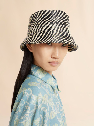 Black Raffia Wavy Bucket Hat