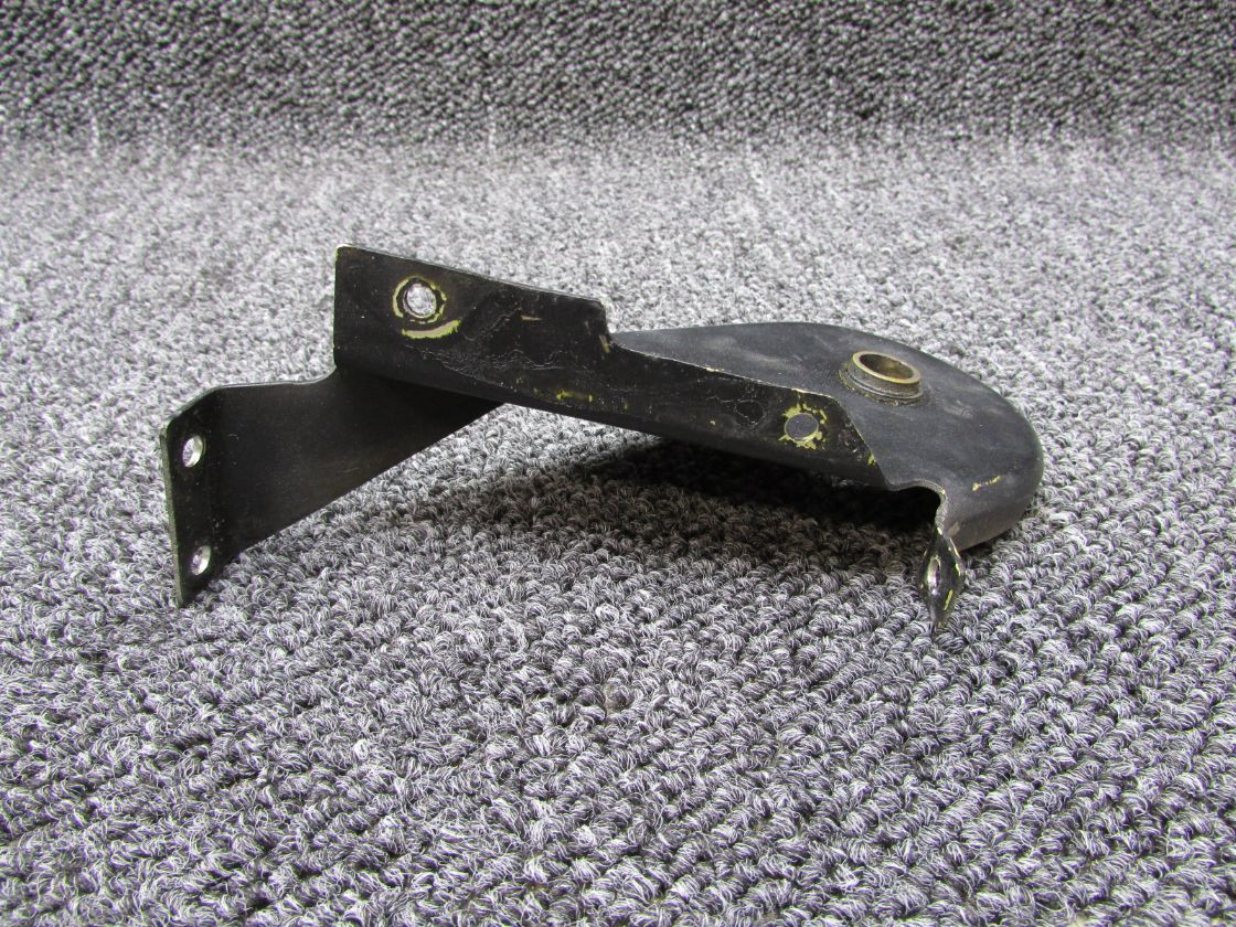50-524196-2 Beechcraft 95-B55 Elevator Tab Control Bracket Assembly For ...