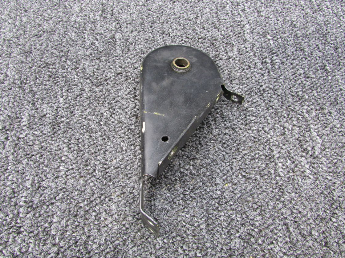 50-524196-2 Beechcraft 95-B55 Elevator Tab Control Bracket Assembly For ...