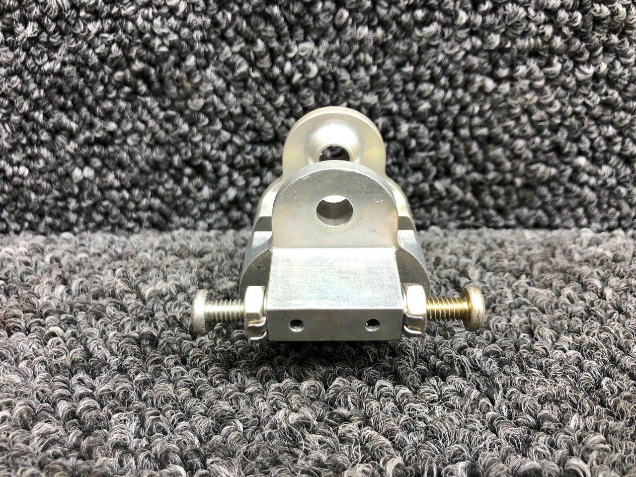 14932-001 / 15359-001 Cirrus SR22 Fitting Elevator Actuation Yoke