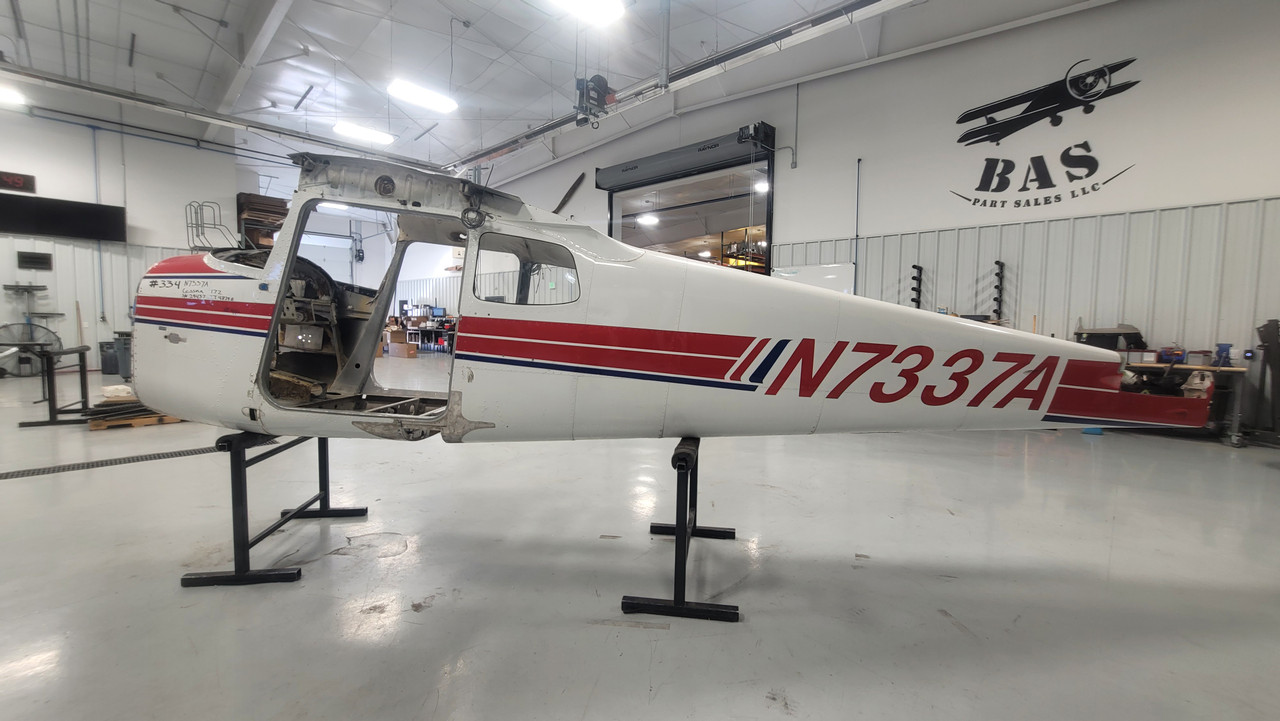 Cessna 172 Fuselage with Bill of Sale, Data Tag and Log Books