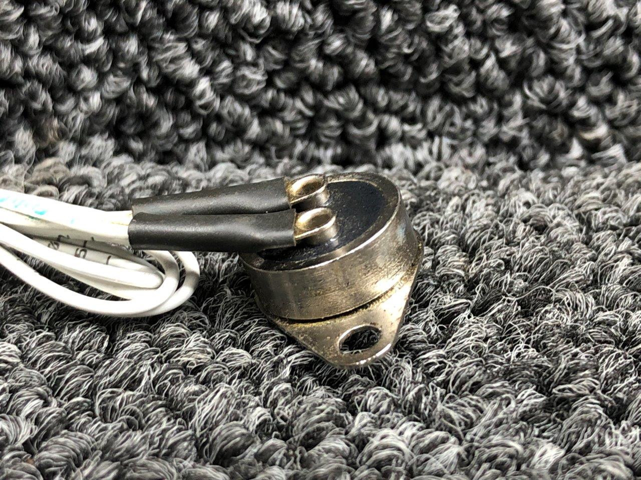 A058-2 Robinson R22 Beta Main Rotor Gearbox Over Temperature Switch