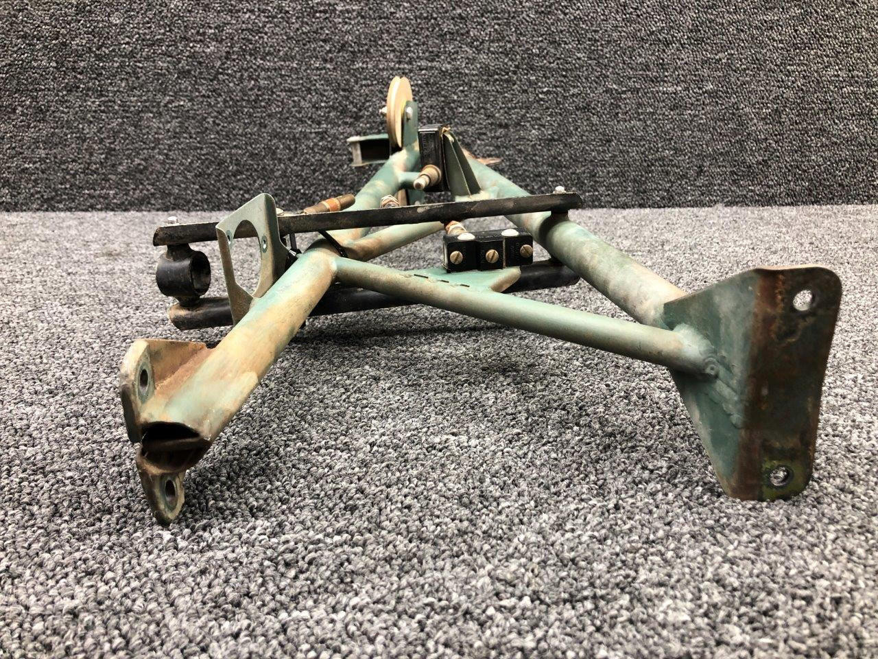 24590-011 Piper PA24-260 Center Wing Main Spar Support Assembly For Sale