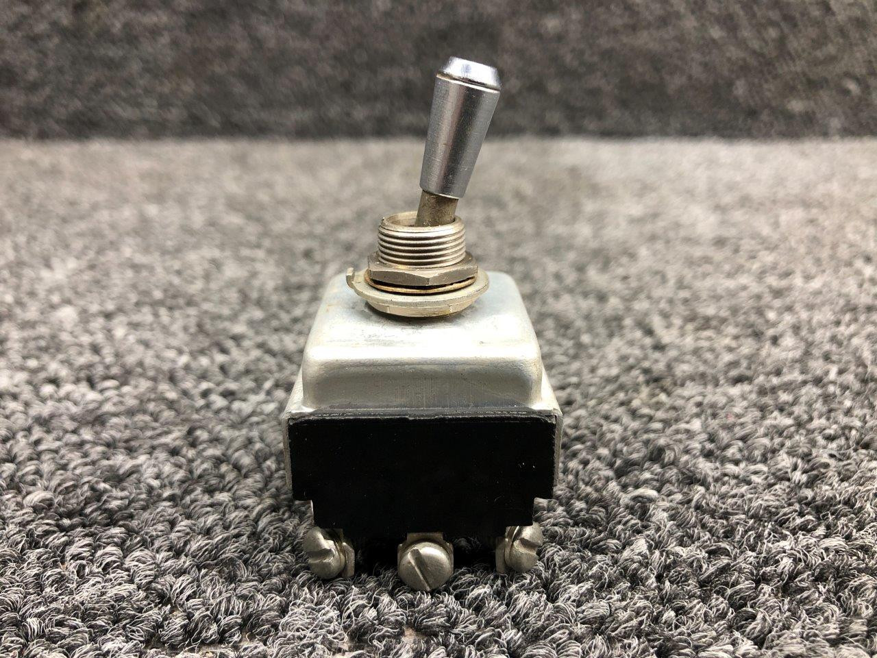 8906K1071 (Alternate: 35-380053-9) Cutler-Hammer Toggle Switch Assembly