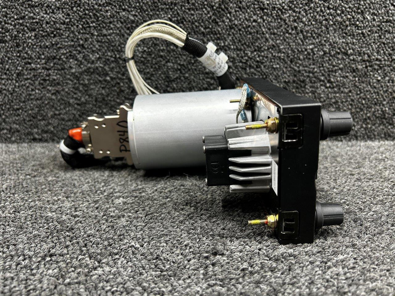 910-00001-501 Aspen EFD1000 Evolution Flight Display- Has Antenna and Mods