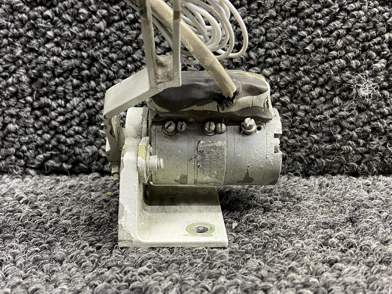 2625045-10 Lear Jet 55 Flap Limit Switch Assembly RH with Mounting Bracket