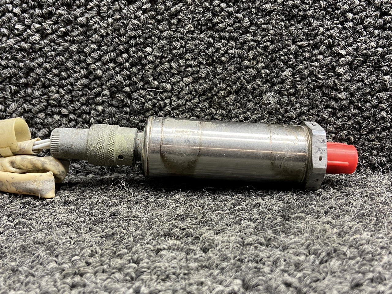 124058-2000 Edcliff Instruments 4-901 Oxygen Pressure Transducer (28 Volts)
