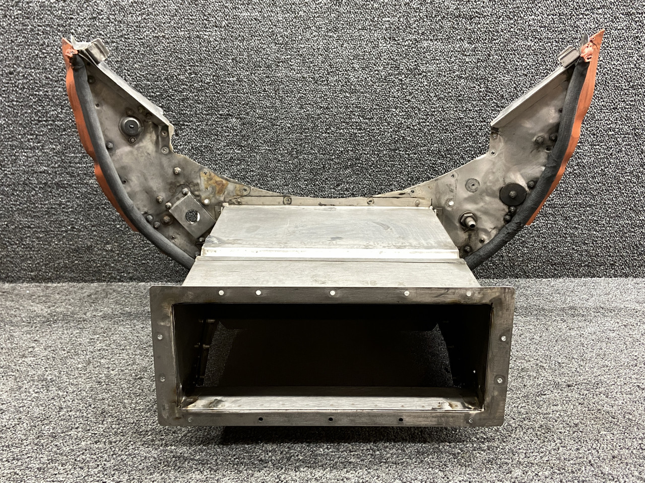 81956-002, 50363-000 Piper PA-31T Cowling Fire Seal with Inlet Duct
