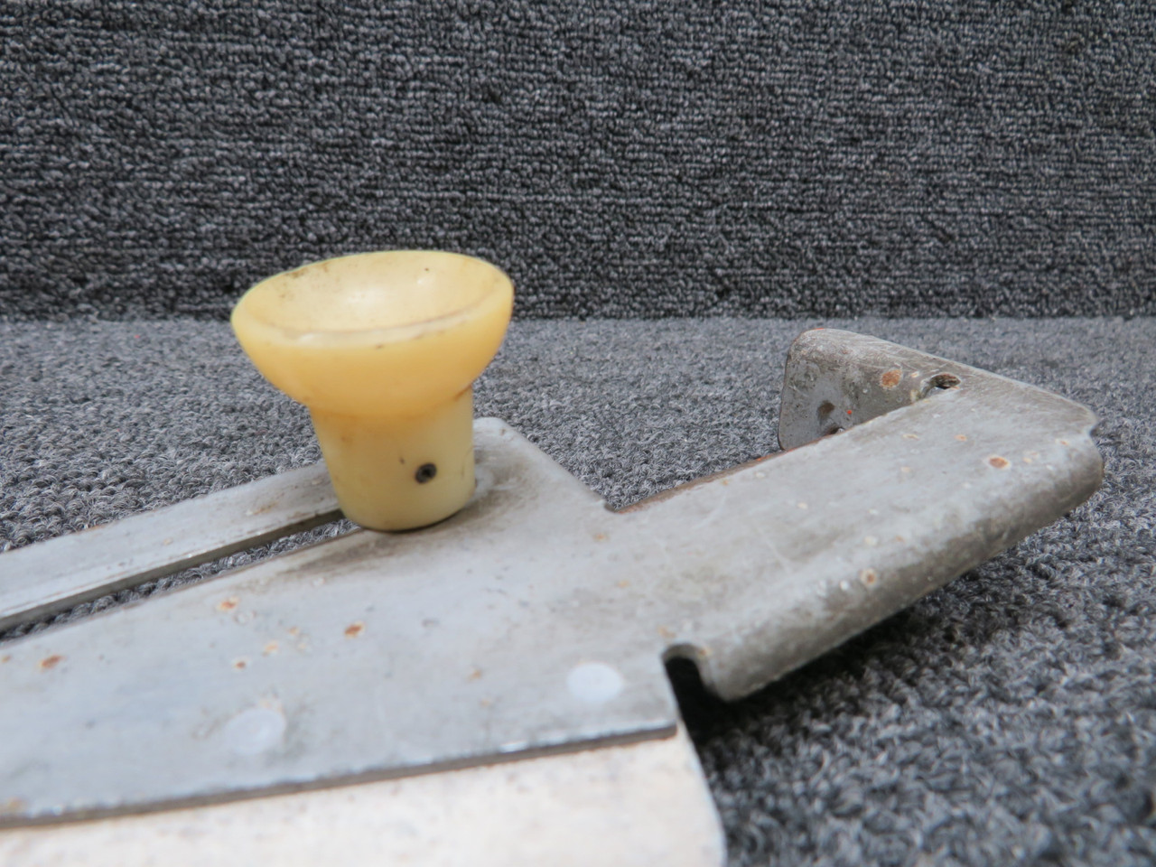 0861152-7 FSO 0861153-1 Cessna 320D Control Lock Worn