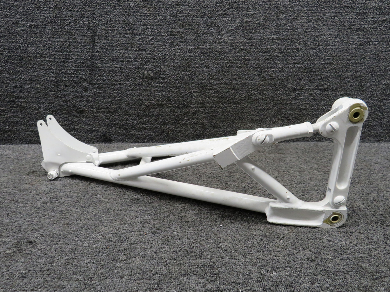 0842000-4 Cessna Nose Gear Drag Brace Truss Assembly and Bracket