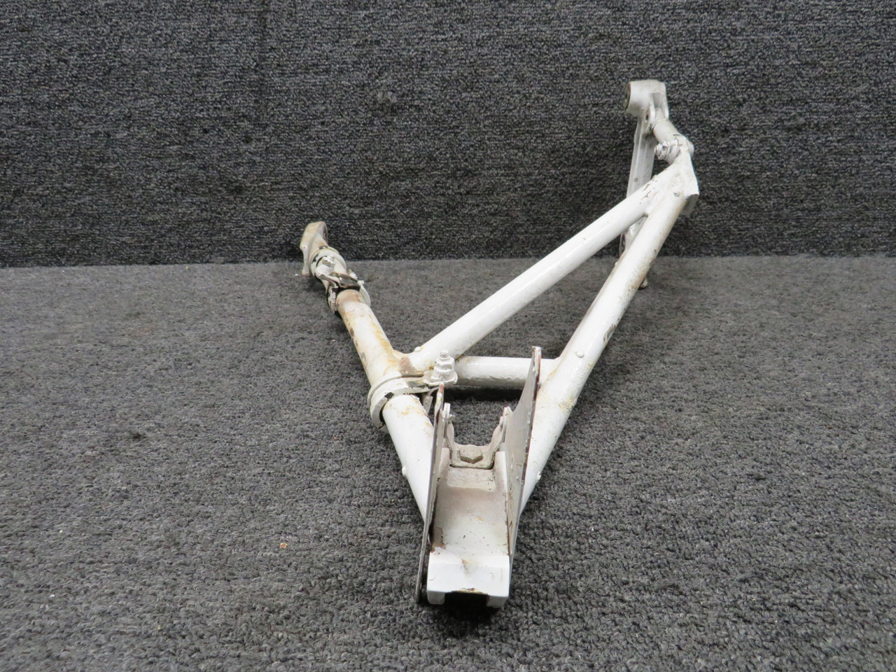 0842000-70 Cessna Nose Gear Drag Brace Truss Assembly and Bracket