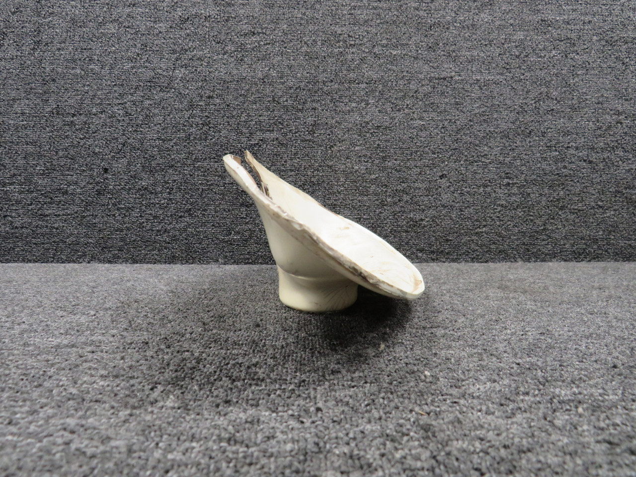 0441217-215 Cessna 150 Main Gear Fairing Assembly LH For Sale