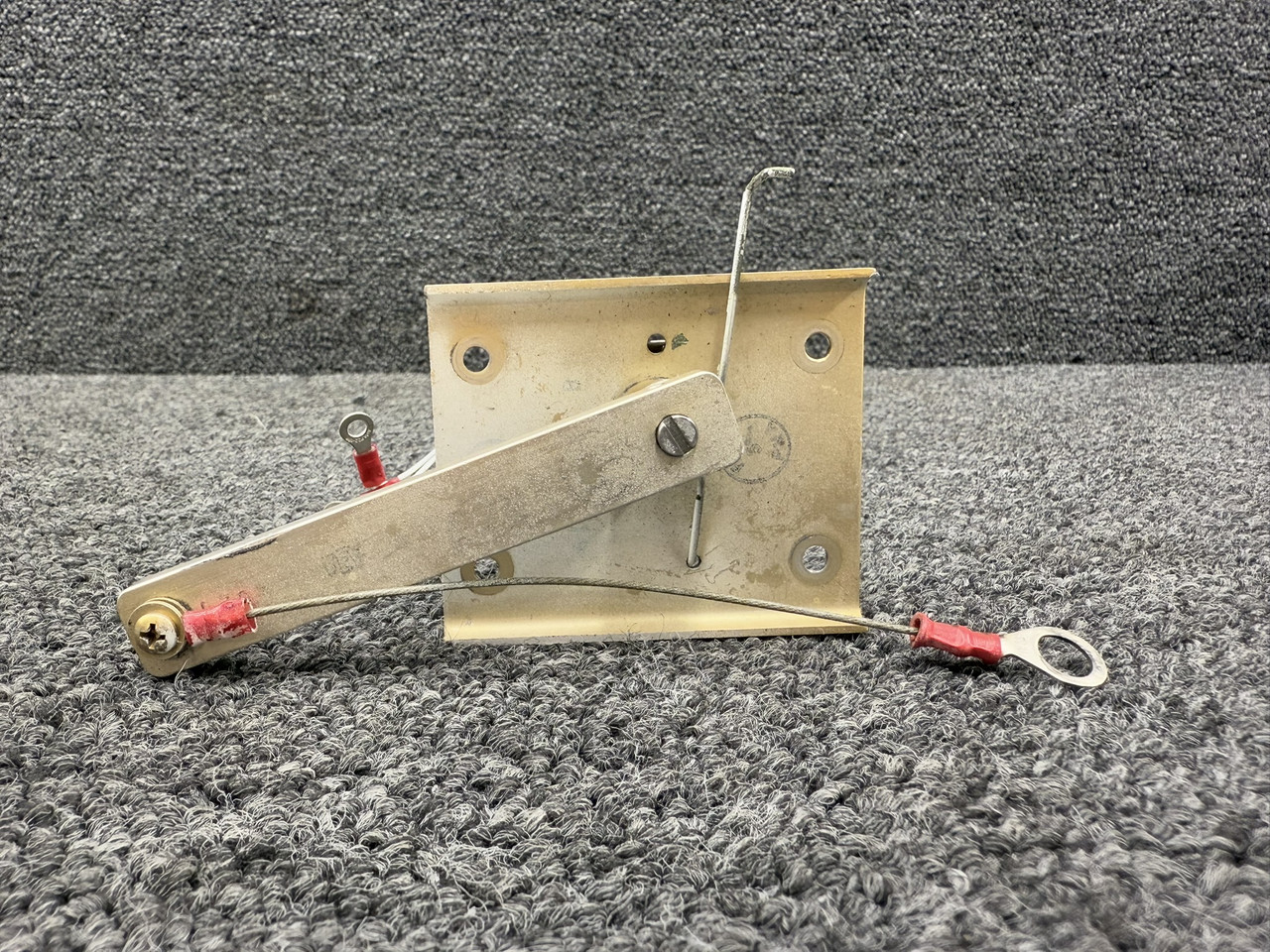 JDIN200P103UA Cessna T210M Autopilot Potentiometer with Lever For Sale