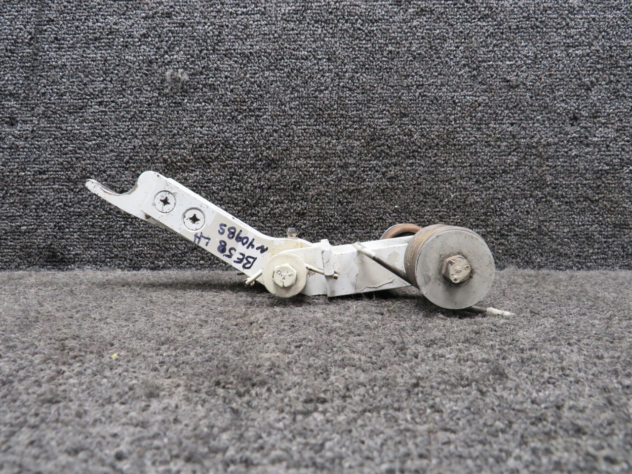 60-810083-5 and 60-810083-9 Beechcraft 58 Main Gear Retraction Uplock ...