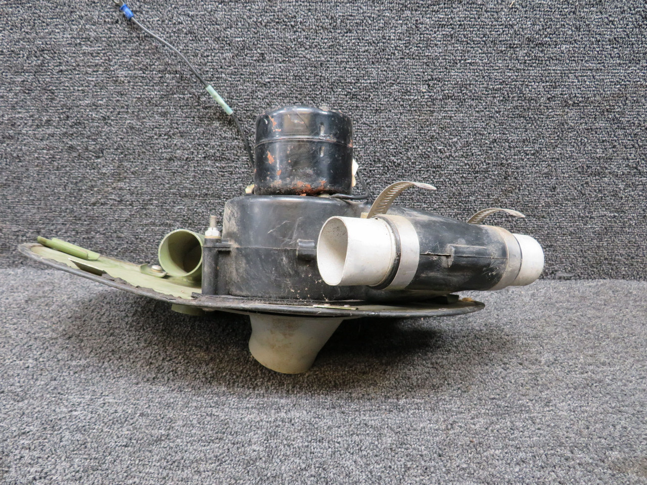 MS25253-4 Piper PA34-200 Defroster Blower and Plate