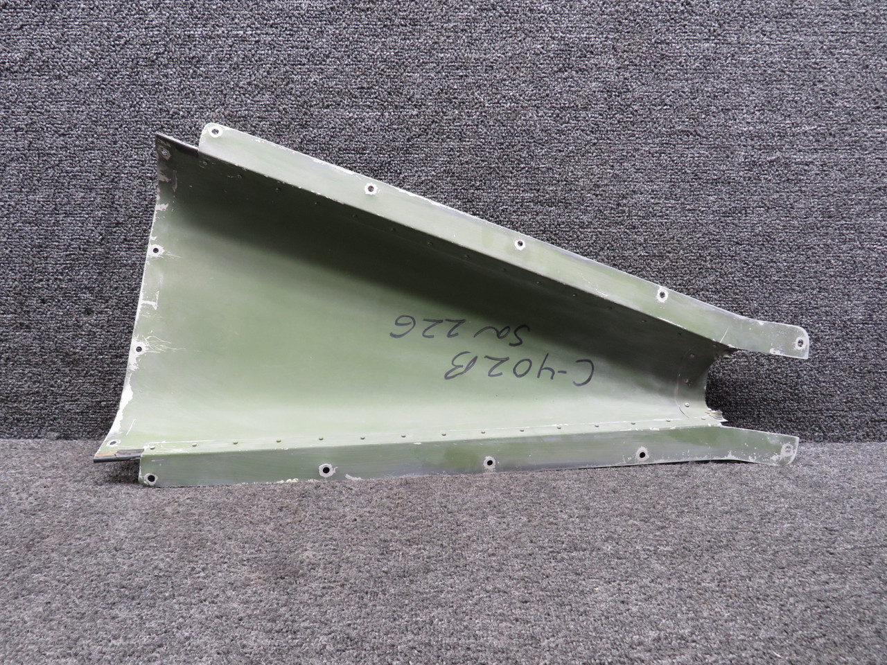5112001-16 Cessna 402B Stabilizer Fairing Upper Aft (Colored) (Bent ...